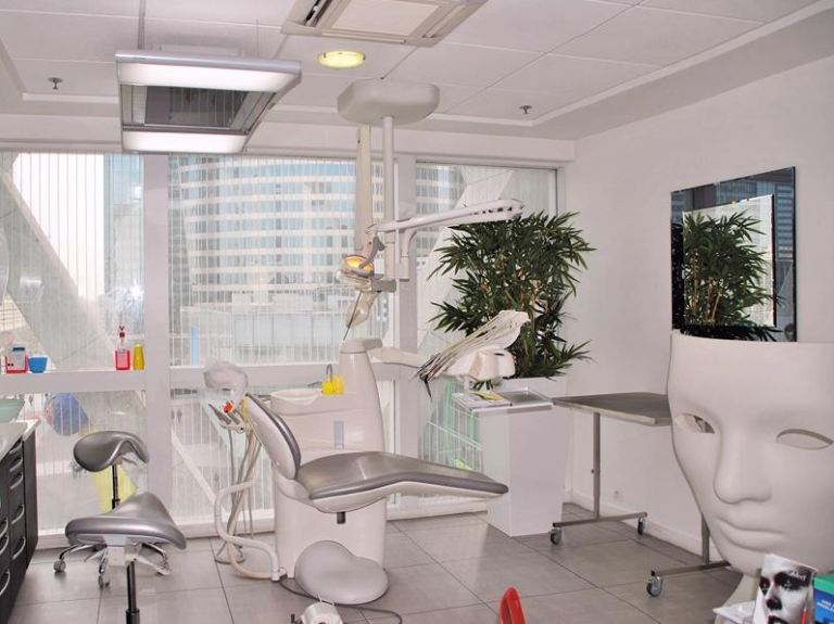Dr Florence Benhamou Obadia - Dentiste à La Défense - Puteaux